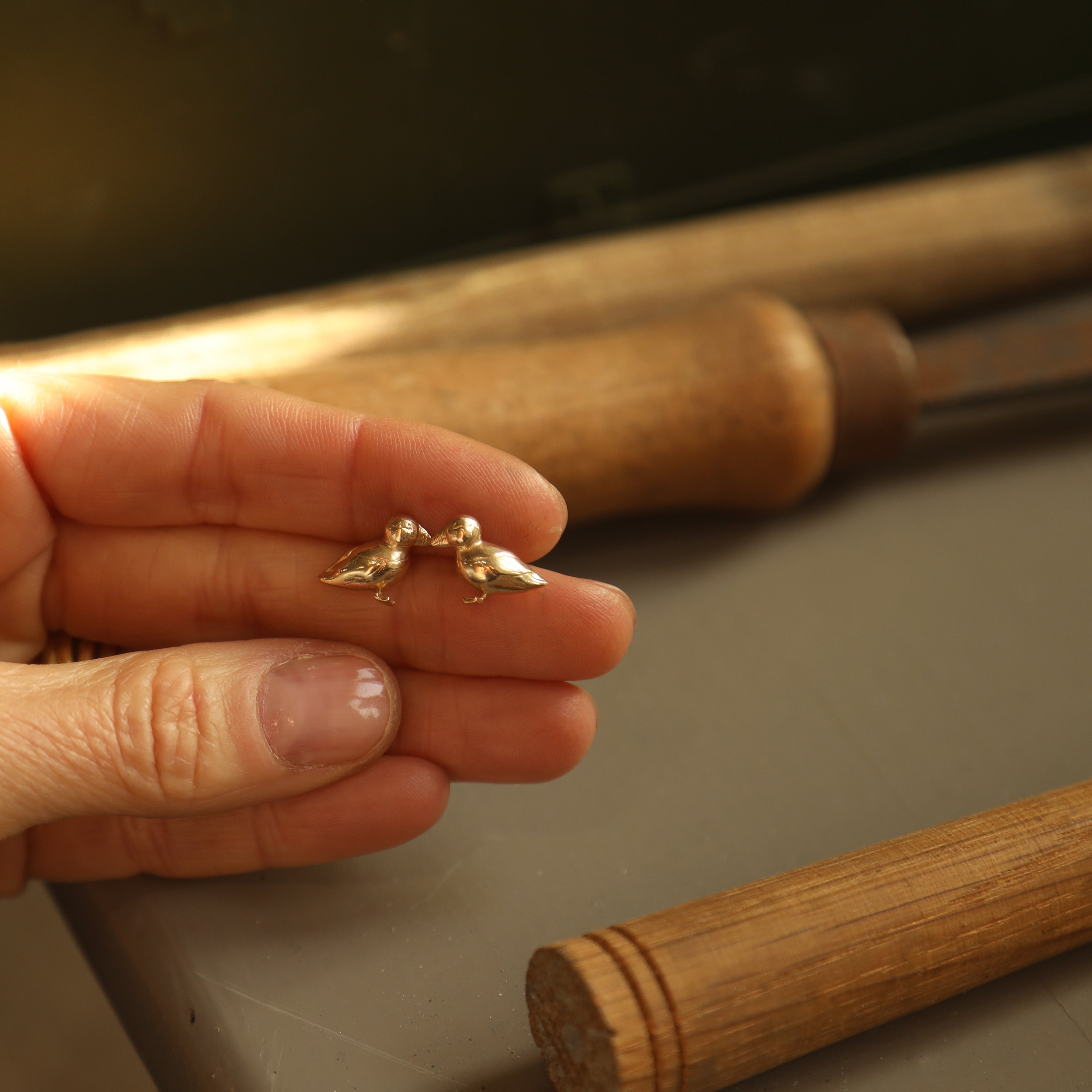 Puffin studs - gold