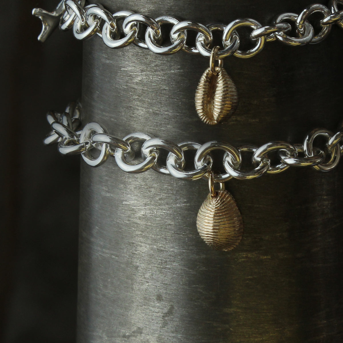 Wrist chain No.1 with solid 9ct gold St. Martin's cowrie – Fay Page